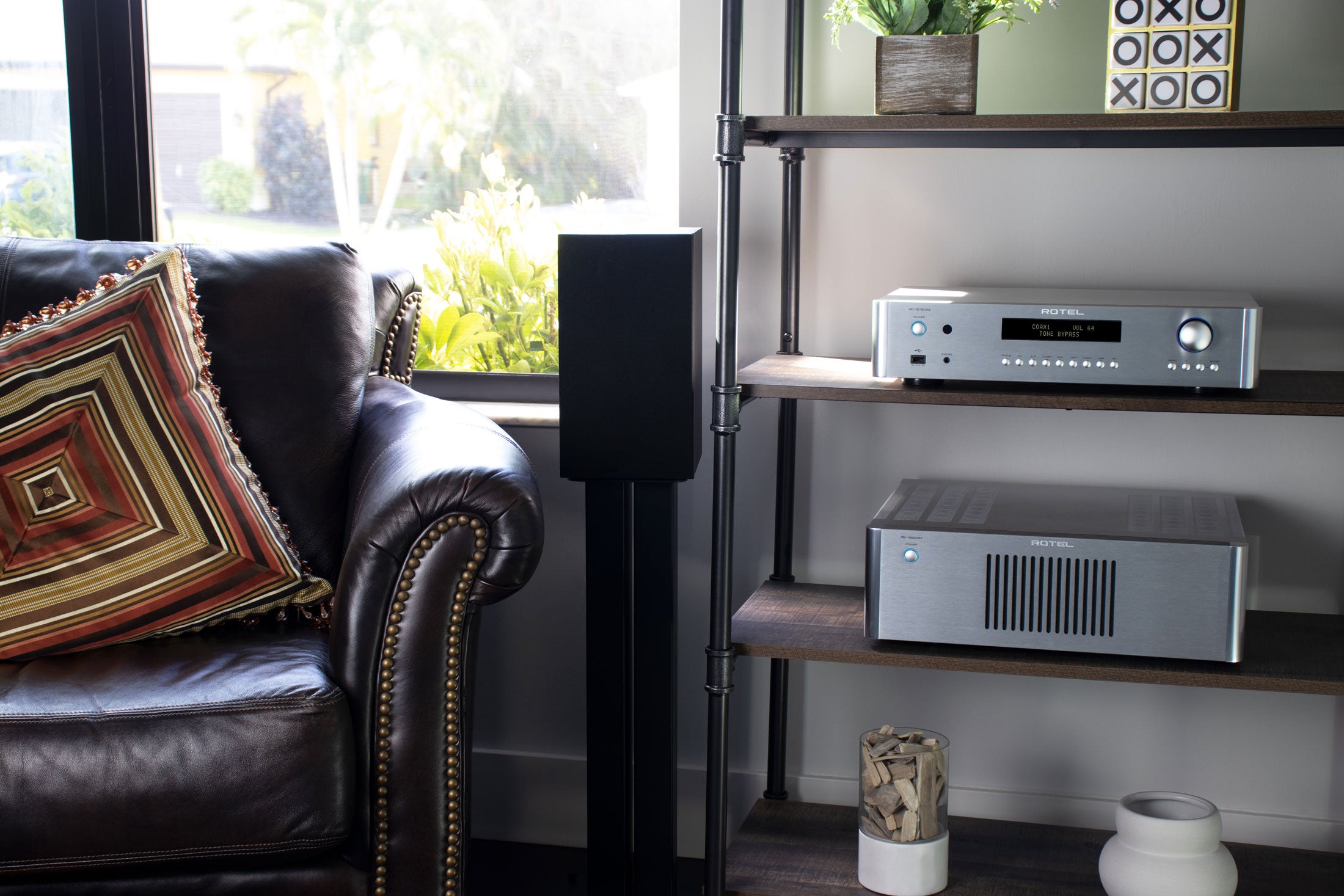 Rotel Amplifiers | Rotel AV Receiver | Rotel CD Player | CHT Solutions